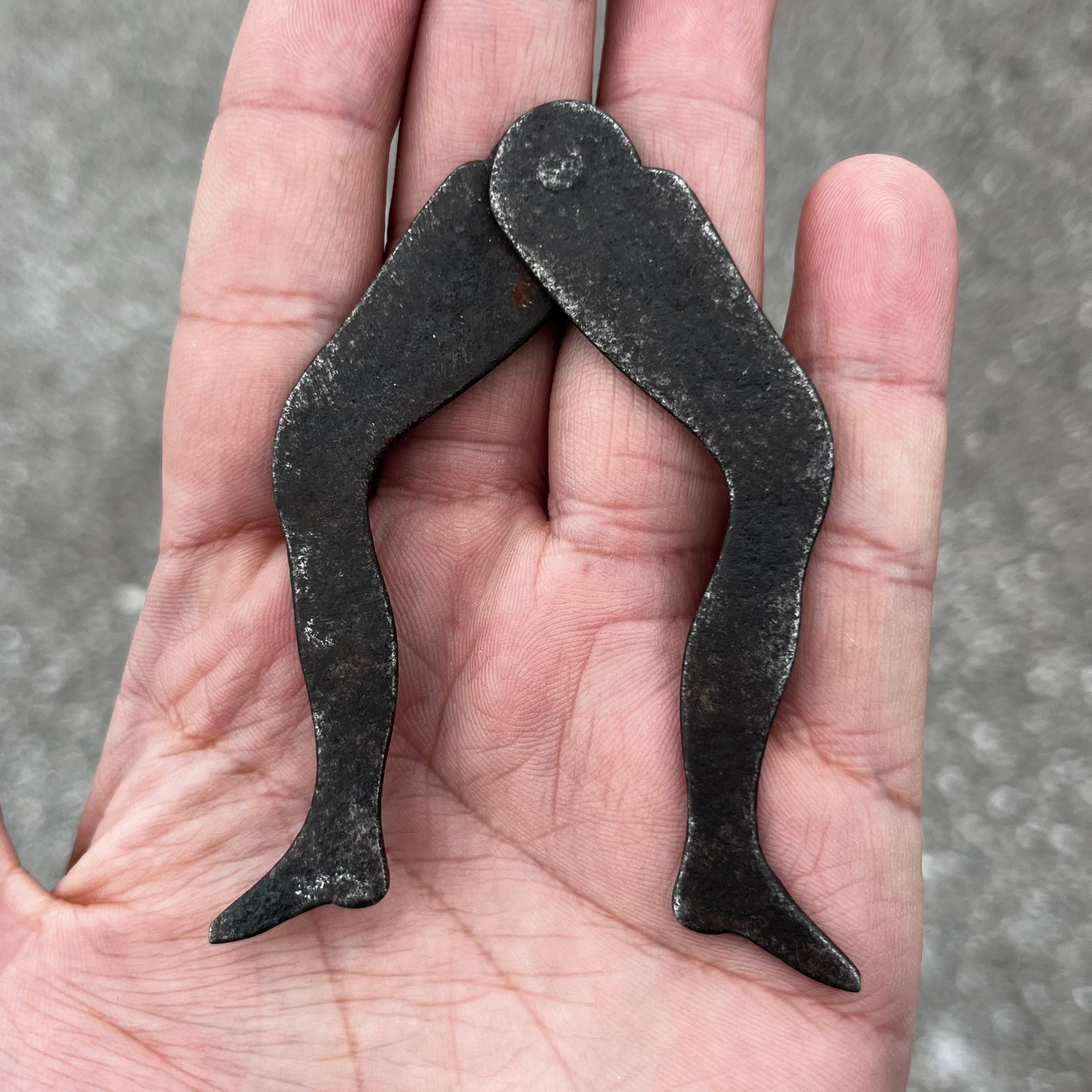 1940s Lady leg calipers. – Sad Heart Vintage