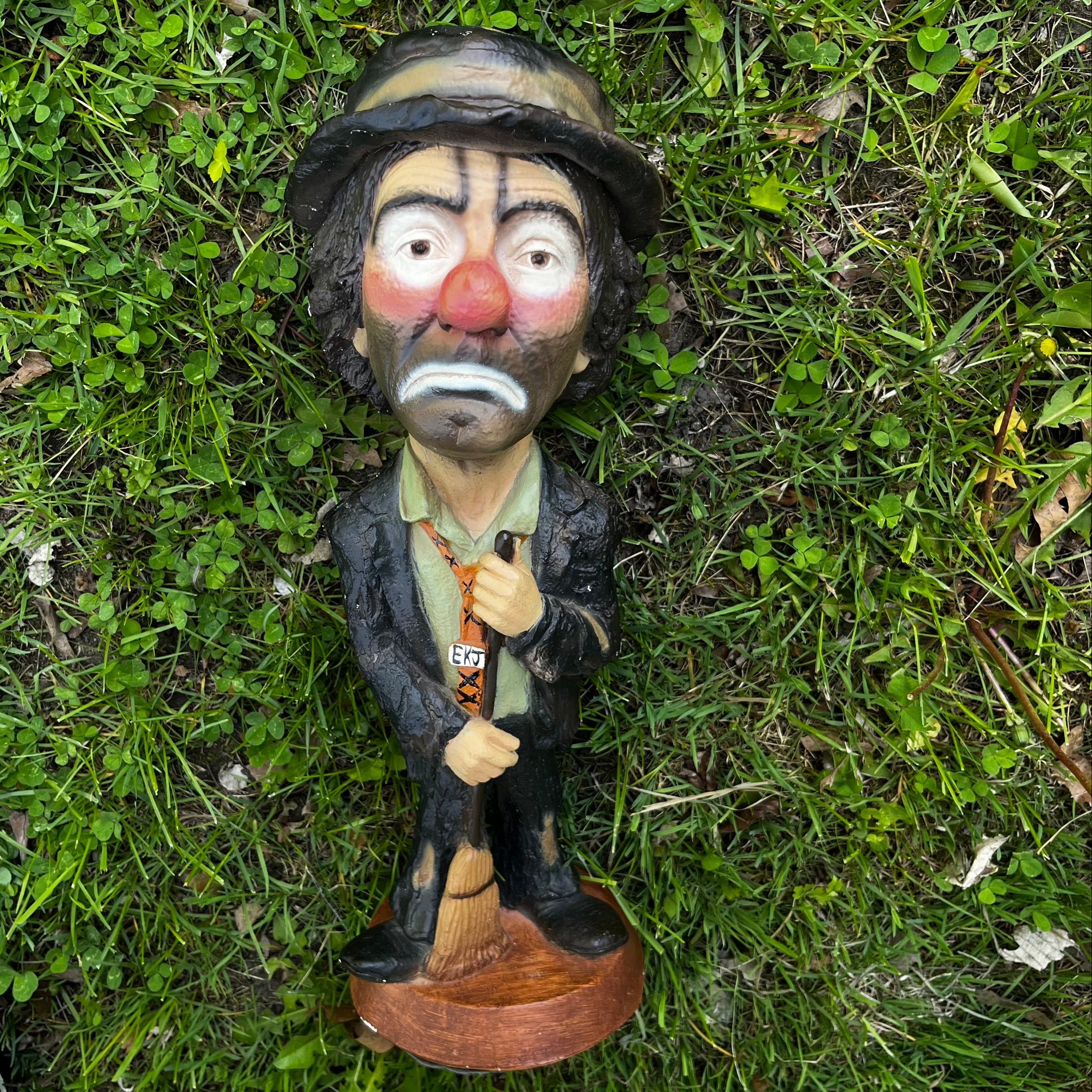 1980s Chalkware Emmet Kelly Jr. statue. – Sad Heart Vintage
